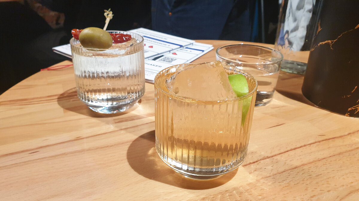 Кафе-бар Shalom, bar! Отменно поужинали. Вдвоём поели на 3600 рублей ...