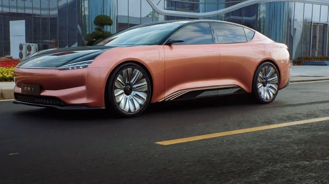 Evergrande Auto показал свой первый электромобиль бренда Hengchi. Он ...