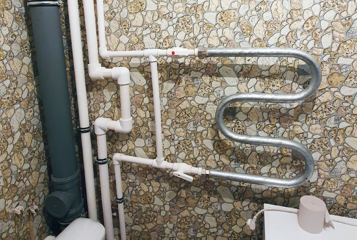 Настоящий сантехник наглядно рассказывает нужно ли ставить кран на ...