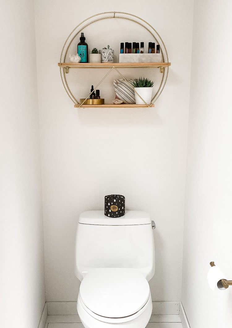 Идеи для удобного хранения над унитазом. Используем все пространство ...