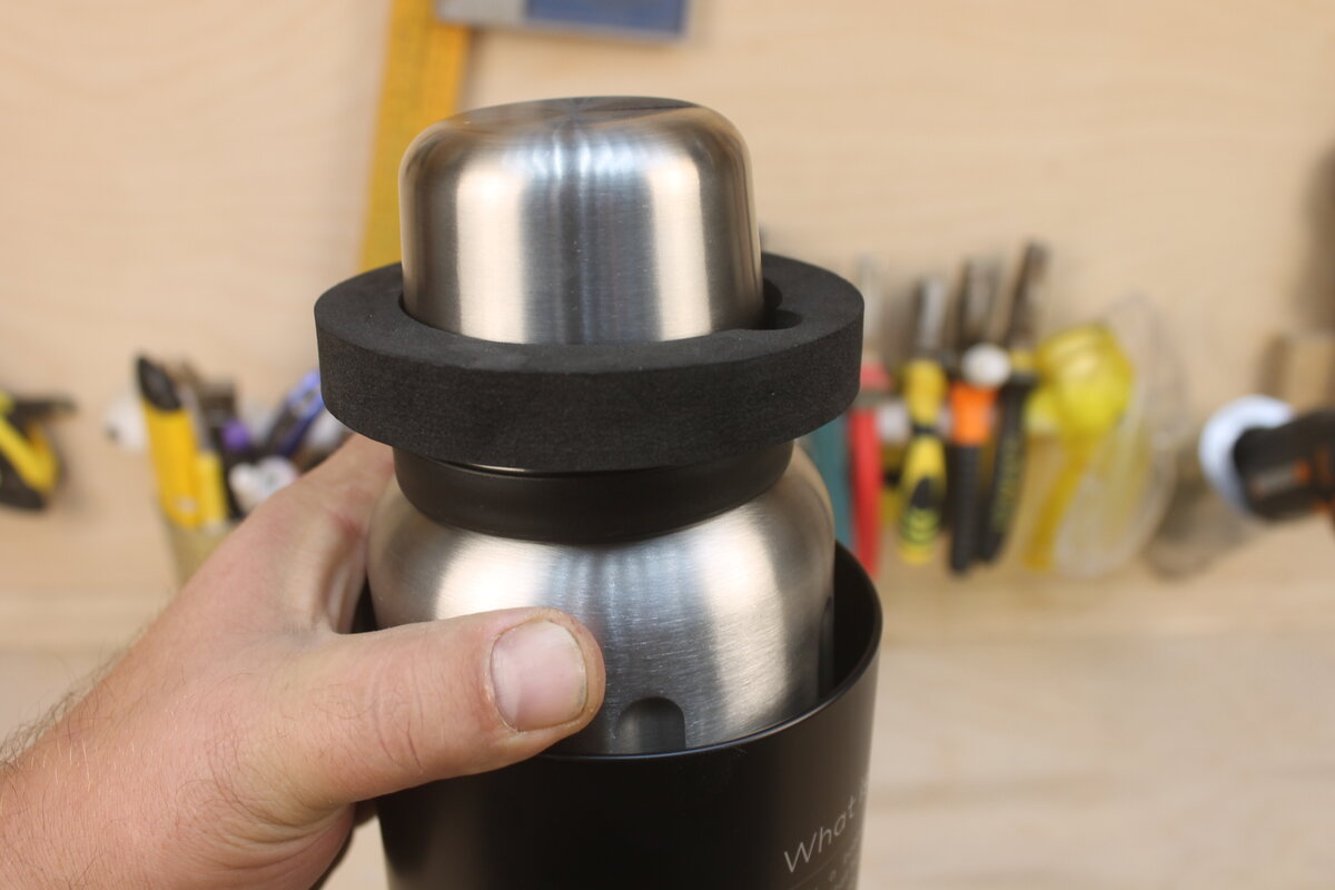 Очень долго не мог найти термос, как у Путина. Нашёл себе термос ...