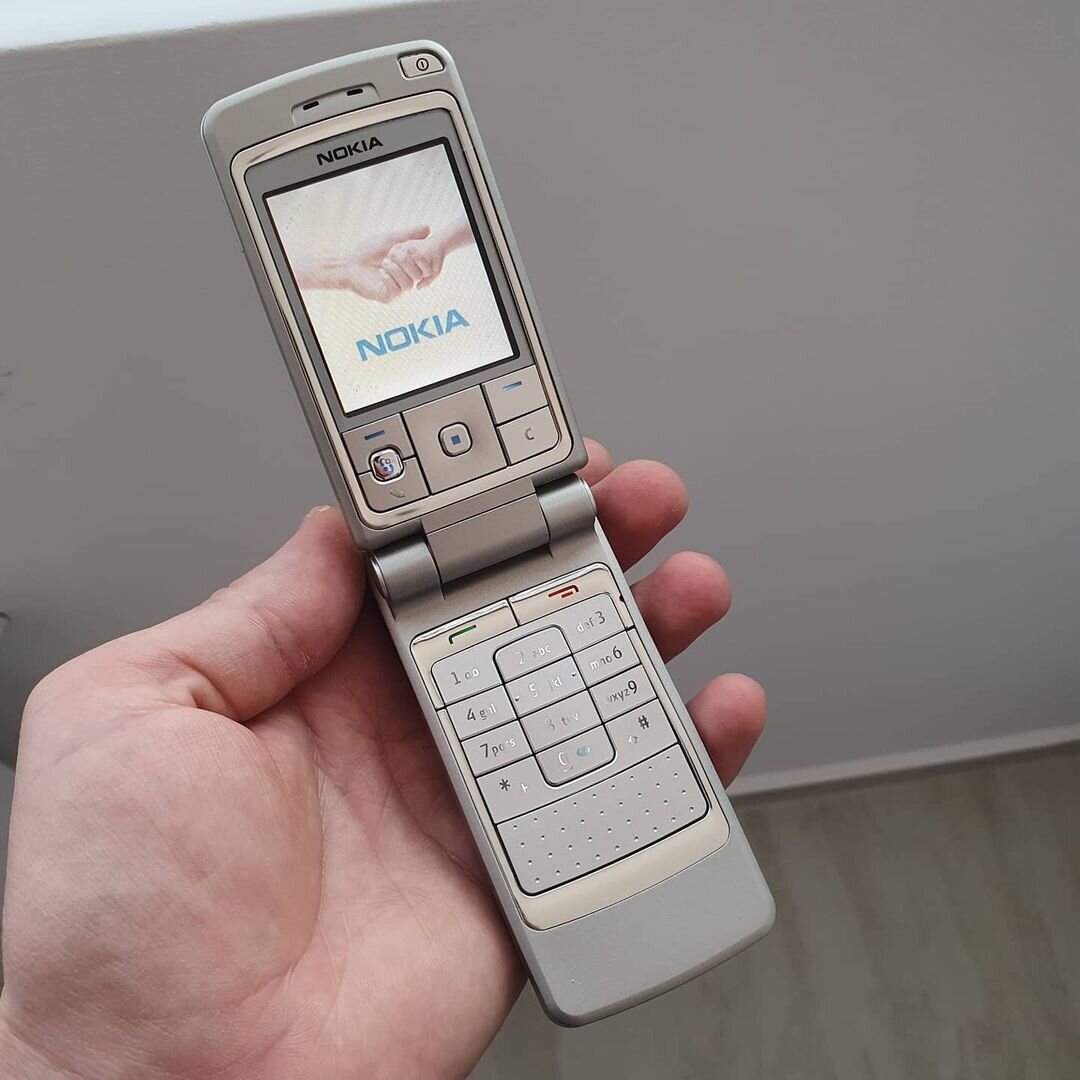 Стильные телефоны Nokia - раскладушки | Кнопочные телефоны Rarephones ...