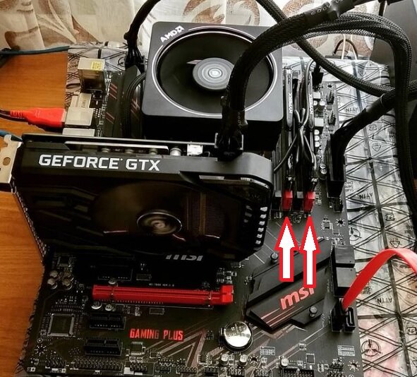 Почему на материнской плате слоты для ОЗУ разного цвета? | ТЕХНОДОЗА | Дзен