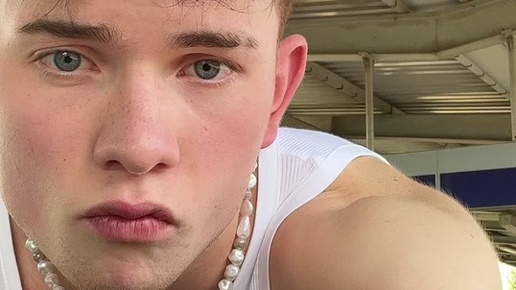 BEEMBI | Чтоооооооооо?????? Кто это попал в кадррррр???????? Нет, не ...