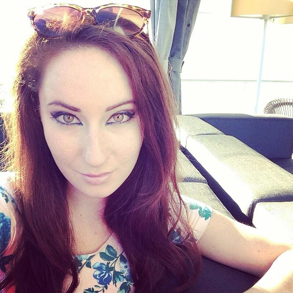 Певица Robyn Adele Anderson или как знаменитым хэви рок-хитам придать ...