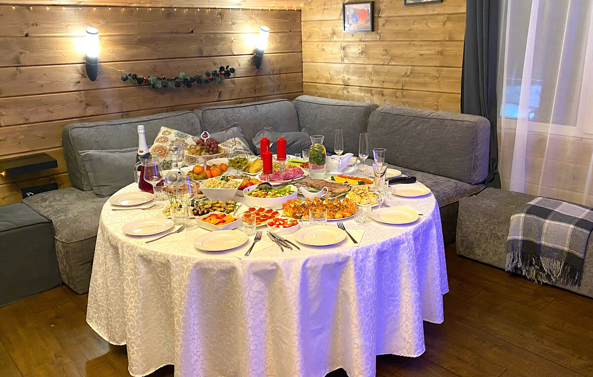 Застолье: обзор праздничного стола, чем угощала родных и как отметили ...