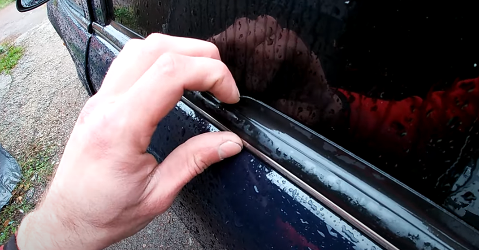 10 причин запотевания стекол в машине