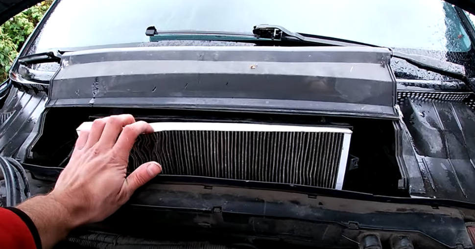 10 причин запотевания стекол в машине