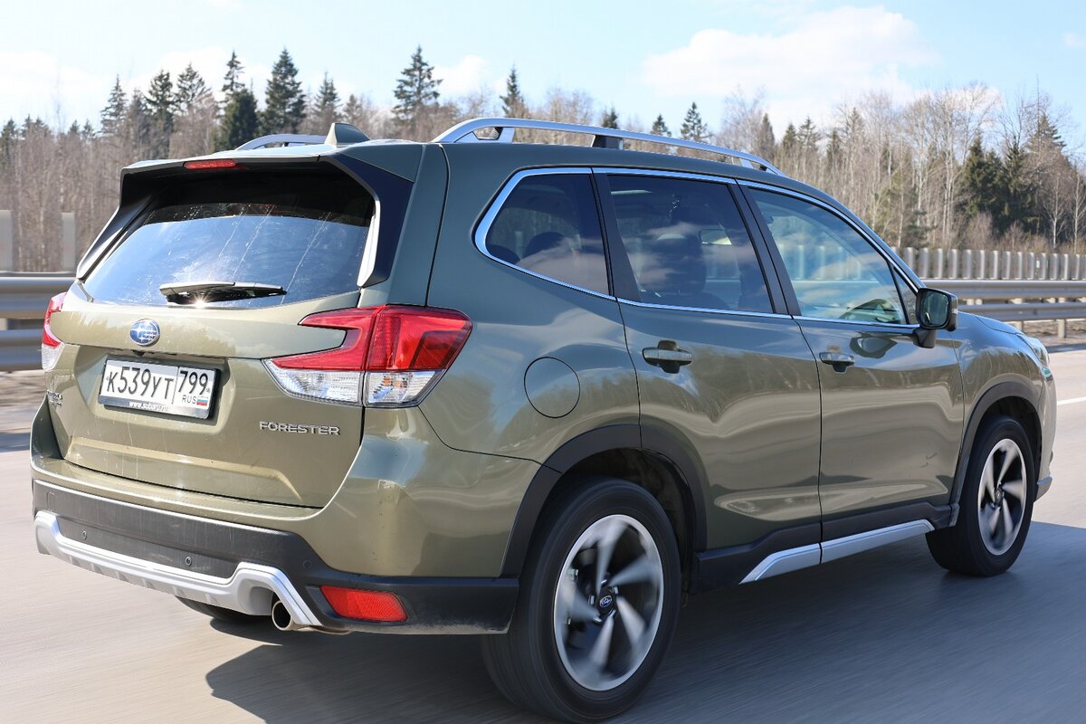 SUBARU FORESTER против MITSUBISHI OUTLANDER: на бездорожье без ...