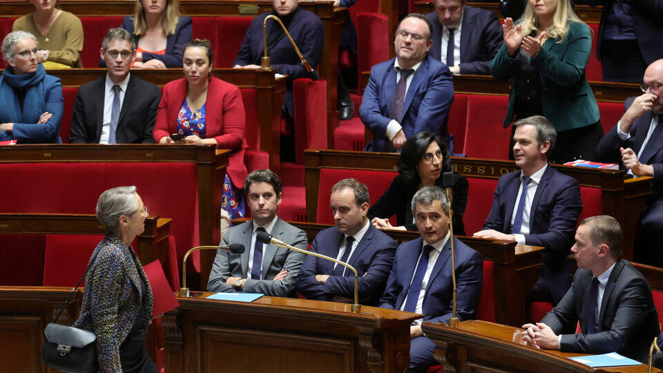 Во Франции повысили пенсионный возраст. Мнения граждан спрашивать не ...