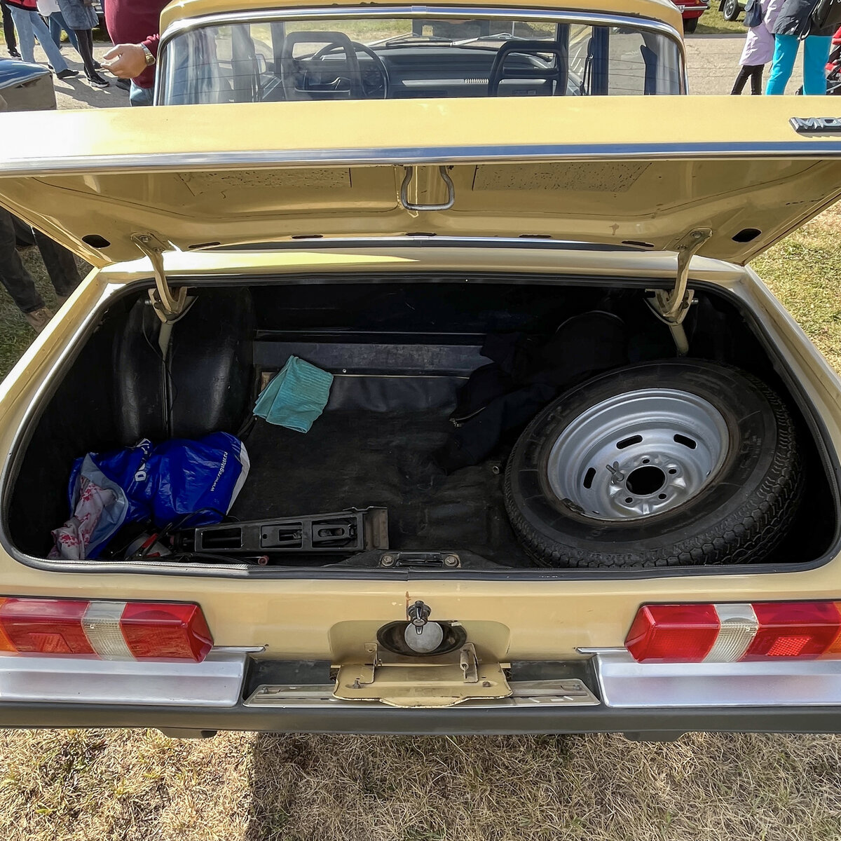 Суперлюкс из СССР и главный конкурент для ВАЗ-2105. Москвич-2140SL ...