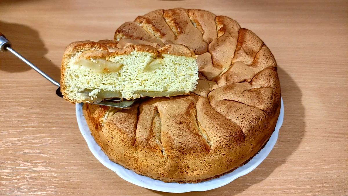Шарлотка с яблоками лучший рецепт просто тает во рту На кухне
