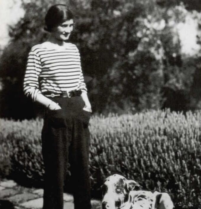 S-a născut în sărăcie și a devenit o figură importantă în lumea modei ...