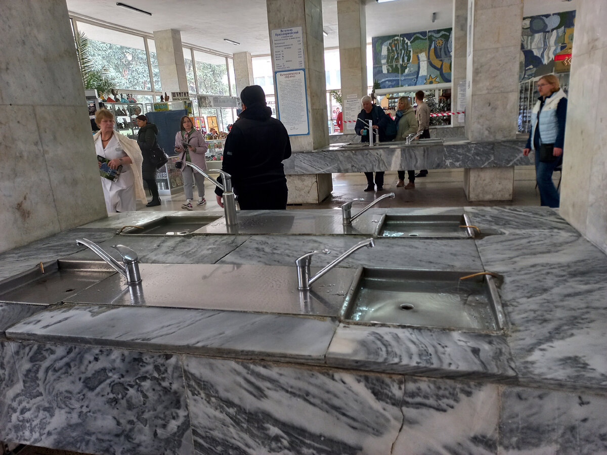 Центральная питьевая галерея в Пятигорске – где находится и какую воду ...