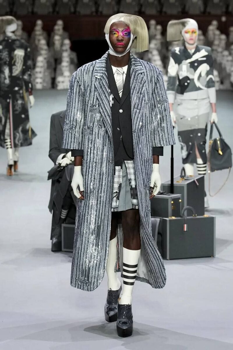 Торжество сюрреализма: первая кутюрная коллекция Thom Browne | Мадонна ...