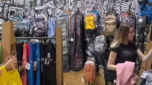 alexander_iron_ | Что с парнем на заднем плане #comedy #alexanderiron # ...