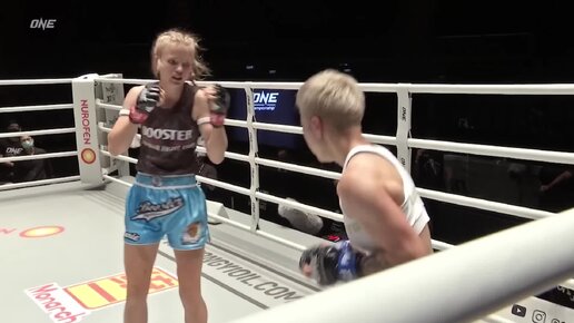 Послушай ЗВУКИ 😵🔊 Marie Ruumet DOMINATES Ayaka Miyauchi ДЕВОЧКА ...