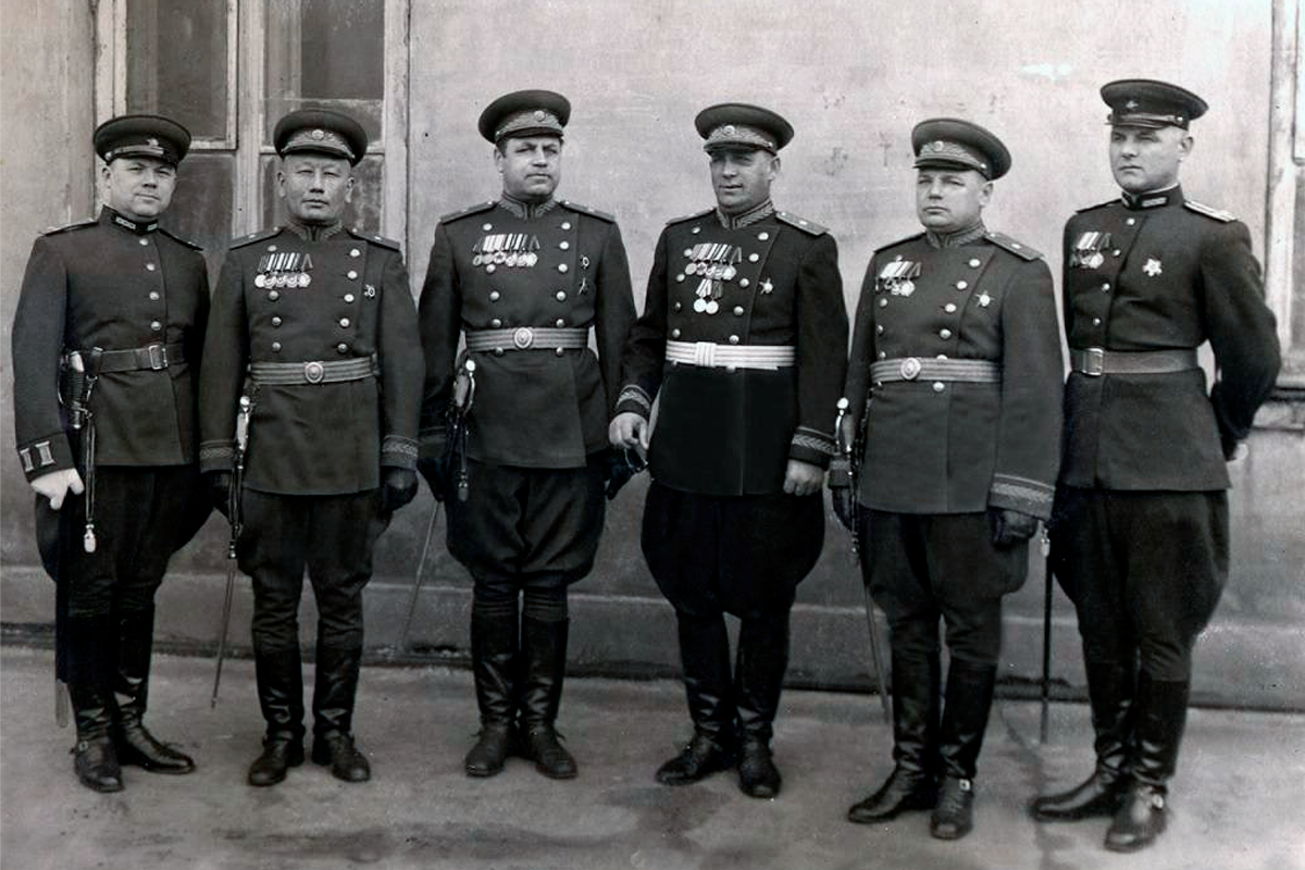 Почему военные носили галифе? | А вы знали? | Дзен