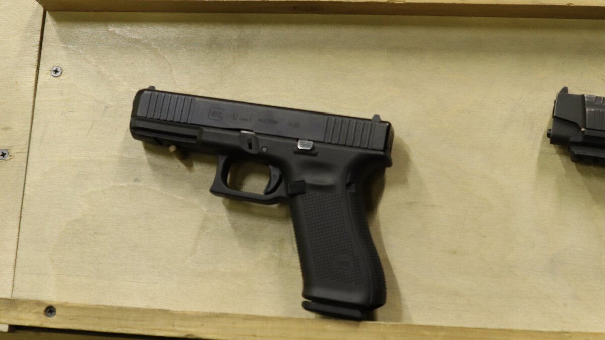 ТК717Т: долгожданный травматический Glock "для бедных" от Техкрим за 50 ...