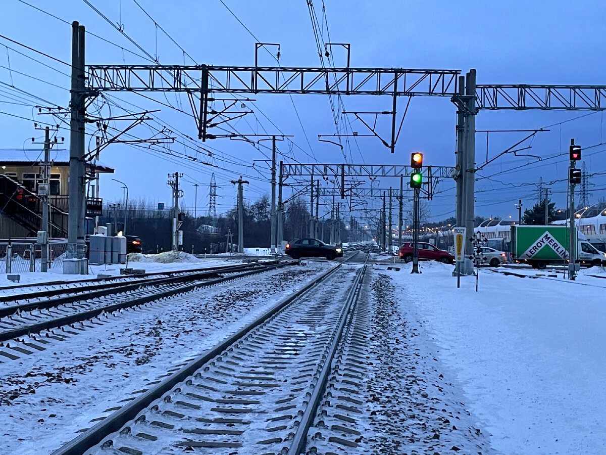 Как полностью предотвратить ДТП на переезде при помощи одного маленького табло Разбираем идею